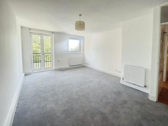 Apartment at Sowerby Close, Greater London