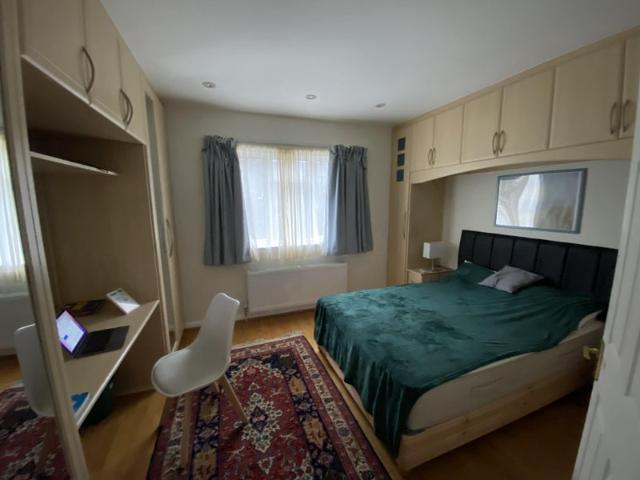 Apartment at Solon New Road, Greater London