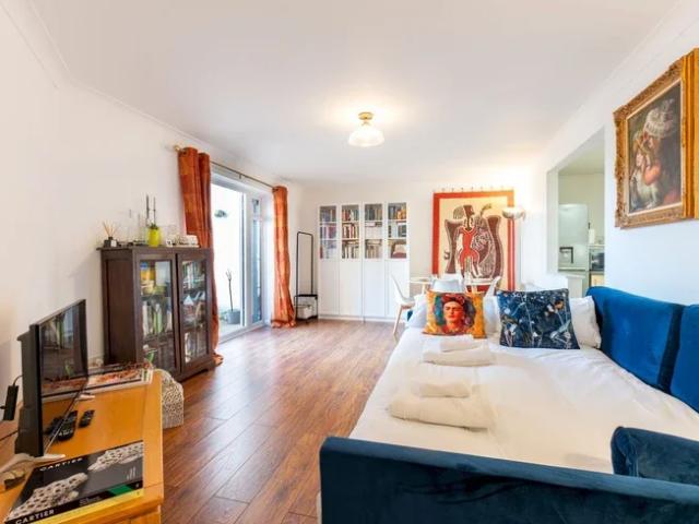 Apartment at Sopwith Way, Greater London