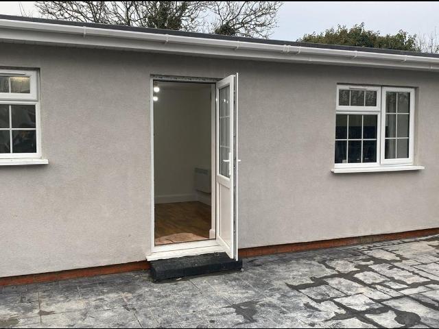 Apartment at Saxon Drive, Greater London