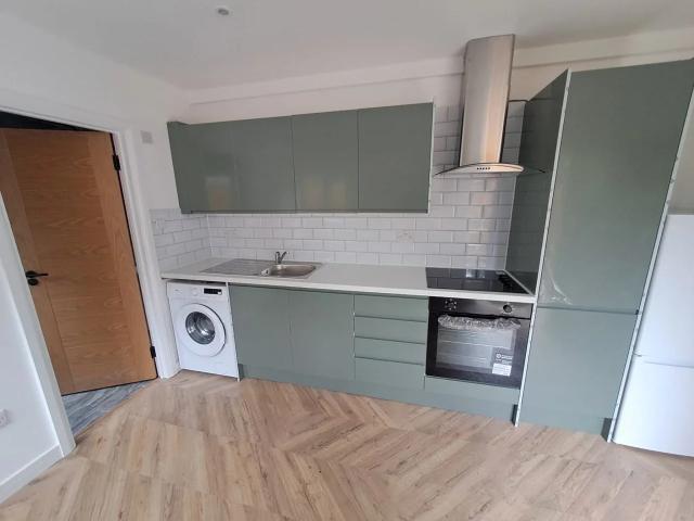 Apartment at Saxlingham Road, Greater London