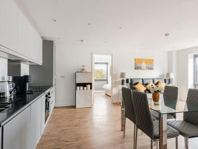 Apartment at Saxton Lane, Leeds