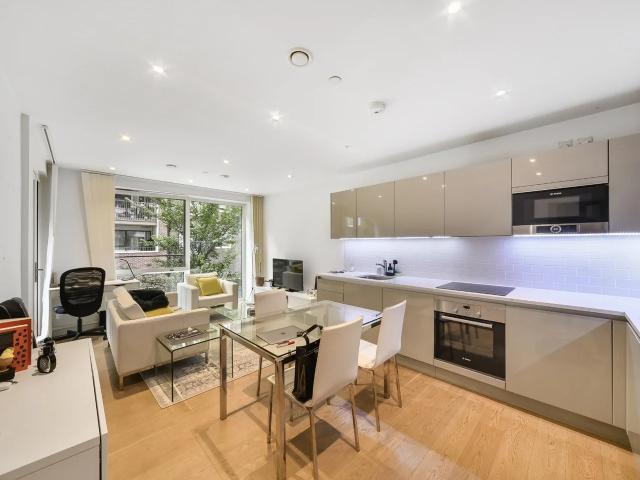 Apartment at Sayer Street, Greater London