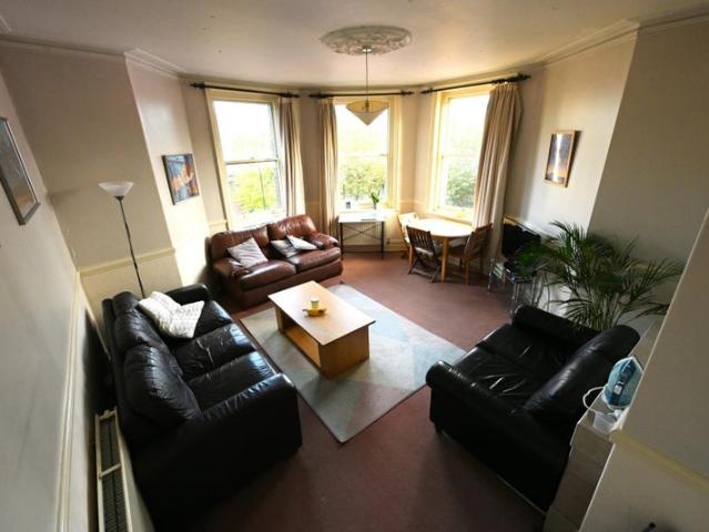 Apartment at Saint John's Hill, Greater London