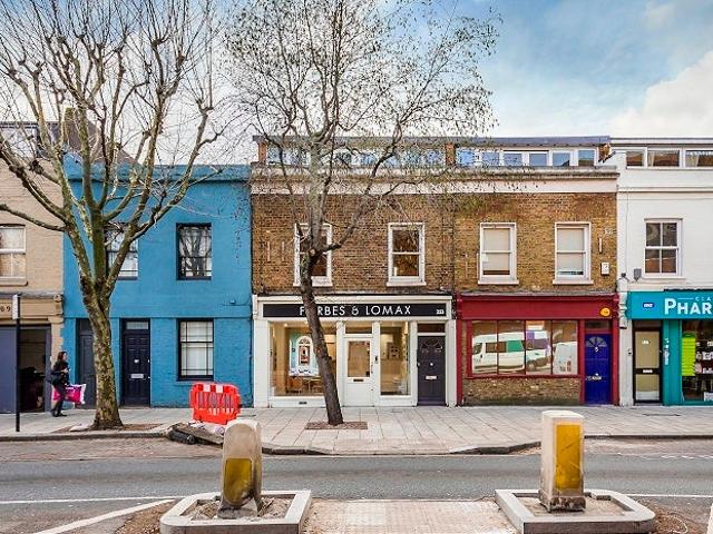 Apartment at Saint John's Hill, Greater London