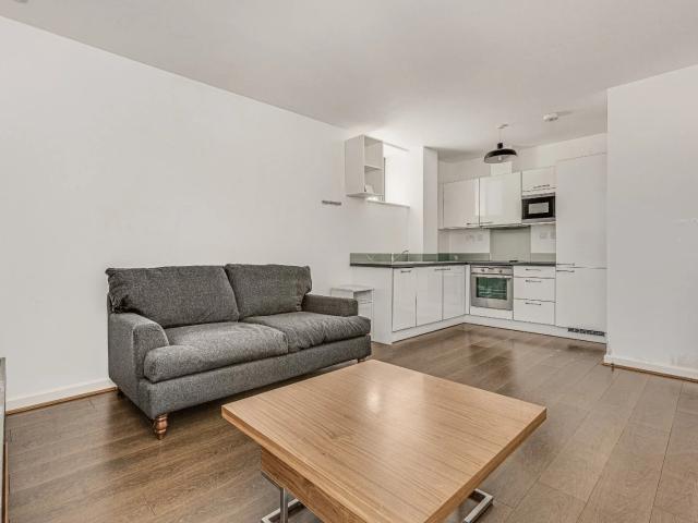 Apartment at Saint John's Hill, Greater London