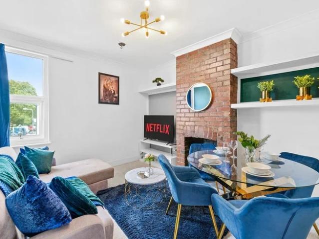 Apartment at Saint John's Lane, Bristol