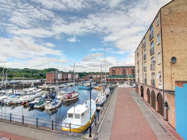 Apartment at Saint Lawrence Road, Newcastle upon Tyne