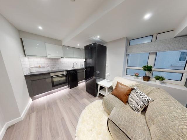 Apartment at Saint Mary Street, Cardiff
