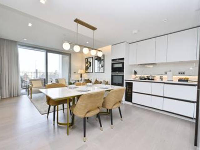 Apartment at Saint Michael's Street, City of Westminster