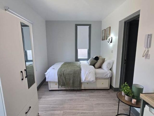 Apartment at Saint Paul's Road, Borough of Runnymede