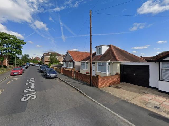 Apartment at Saint Paul's Road, Borough of Runnymede