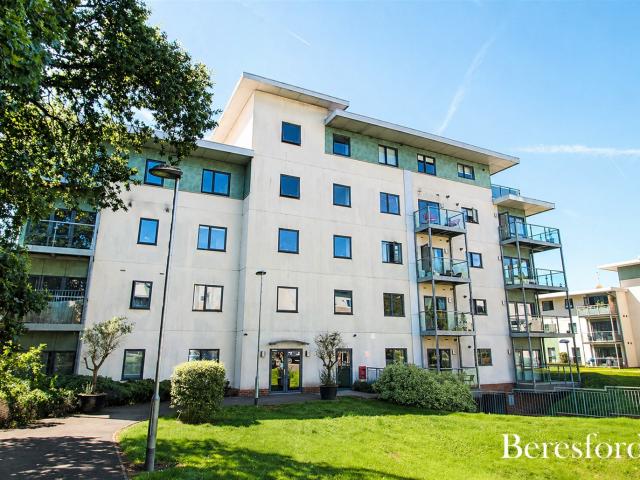 Apartment at Saint Thomas Road, Brentwood