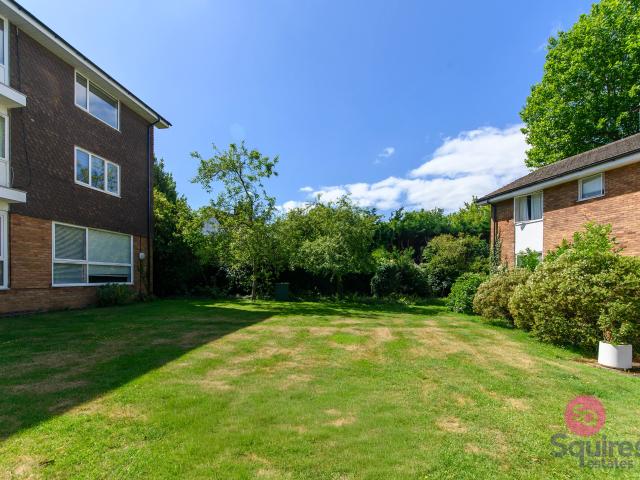 Apartment at Salisbury Avenue, Greater London