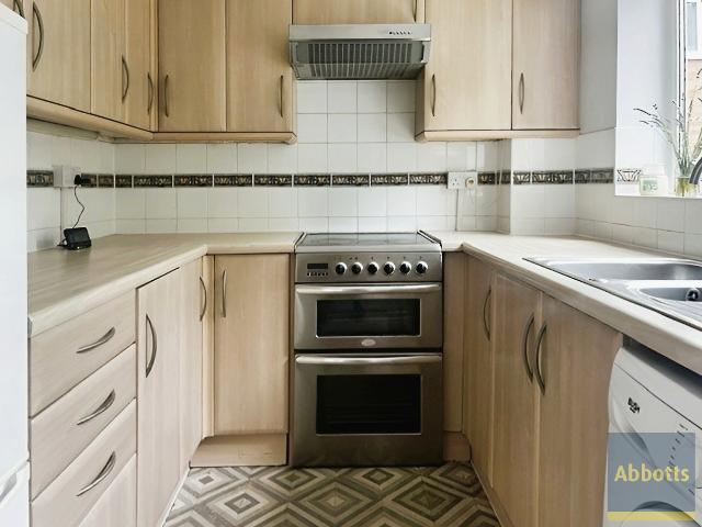 Apartment at Salisbury Road, Grays