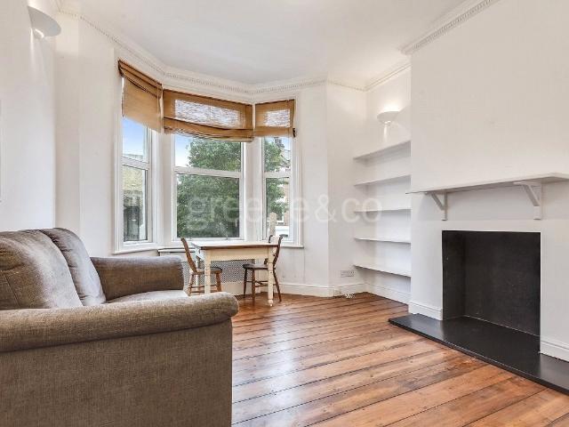 Apartment at Saltram Crescent, City of Westminster