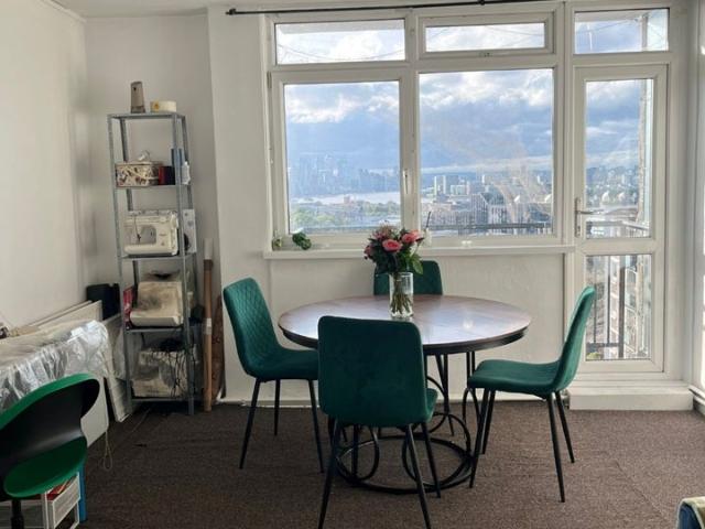 Apartment at Samuel Street, Greater London