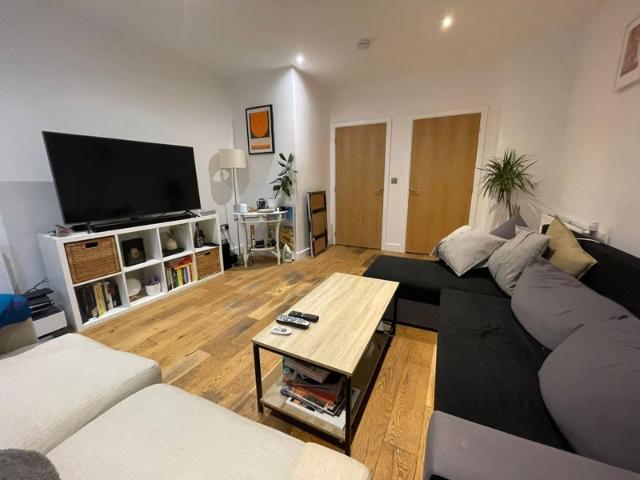 Apartment at Samuel Street, Greater London