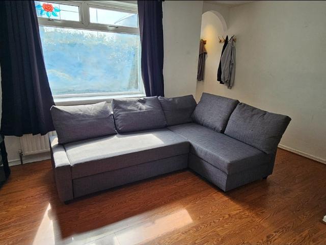 Apartment at Sangster Way, Bradford