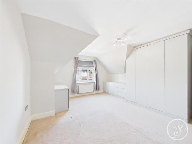 Apartment at Sandmoor Avenue, Leeds