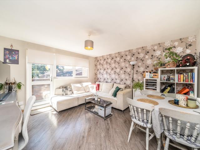 Apartment at Sandbach Place, Greater London