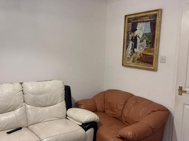 Apartment at Sandbank Drive, Glasgow