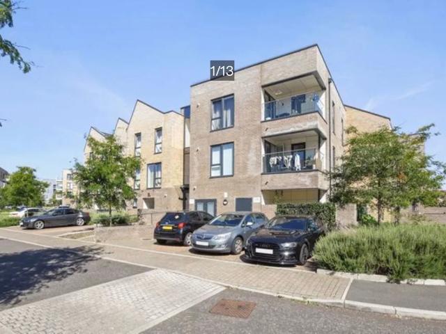 Apartment at Sandpiper Drive, Greater London