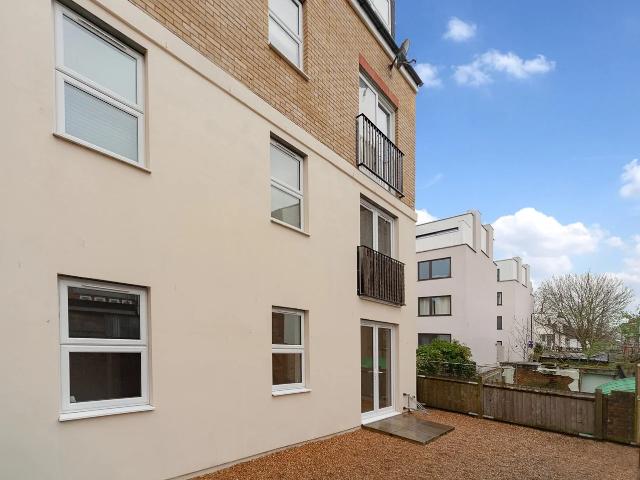 Apartment at Sandra Court, Greater London