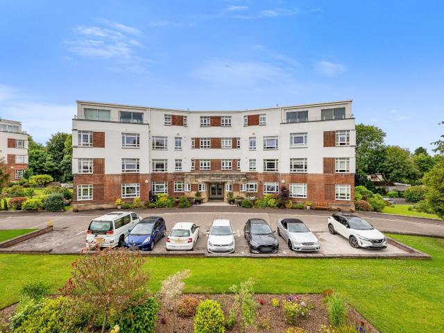 Apartment at Sandringham Court, Newton Mearns