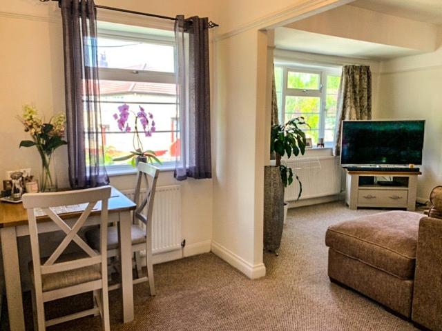 Apartment at Sandringham Crescent, Leeds