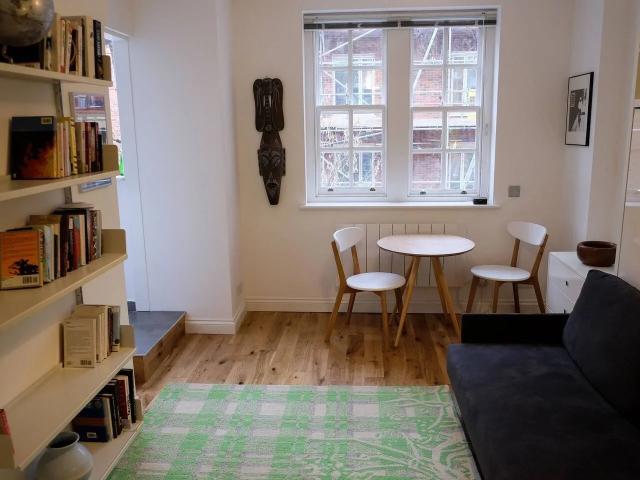 Apartment at Sandwich Street, Greater London