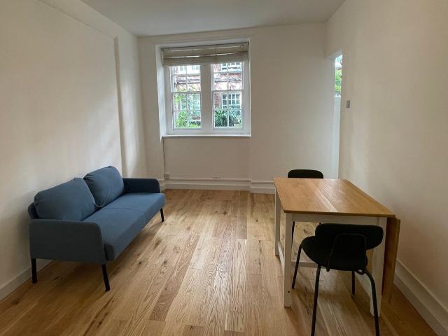 Apartment at Sandwich Street, Greater London