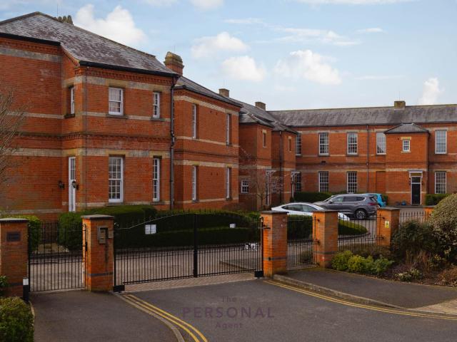 Apartment at Sandy Mead, Epsom and Ewell