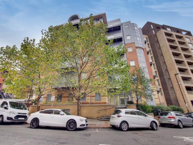 Apartment at Scarbrook Road, Greater London