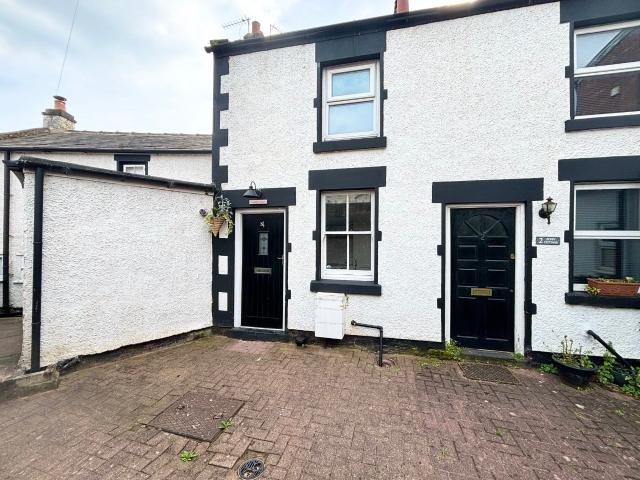 Apartment at School Hill, Heswall