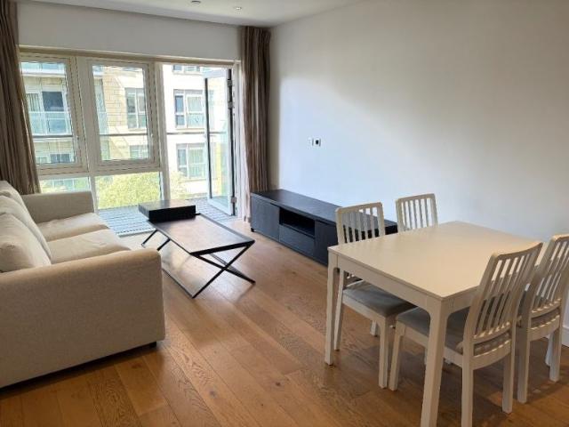 Apartment at School Lane, Greater London