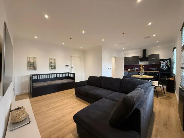 Apartment at School Lane, Greater London