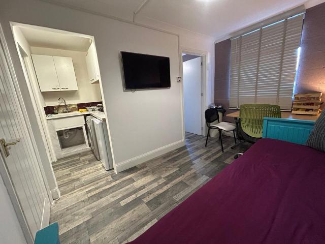 Apartment at School Lane, Greater London