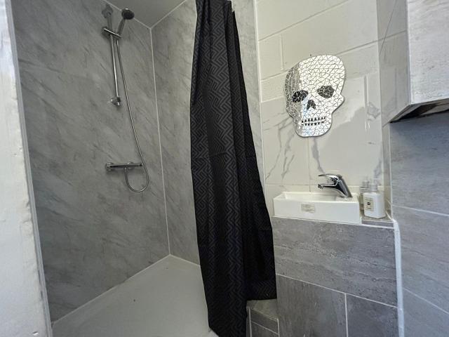 Apartment at School Lane, Greater London