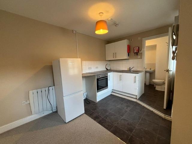 Apartment at School Road, Exeter