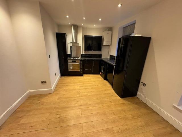 Apartment at School Road, Trafford