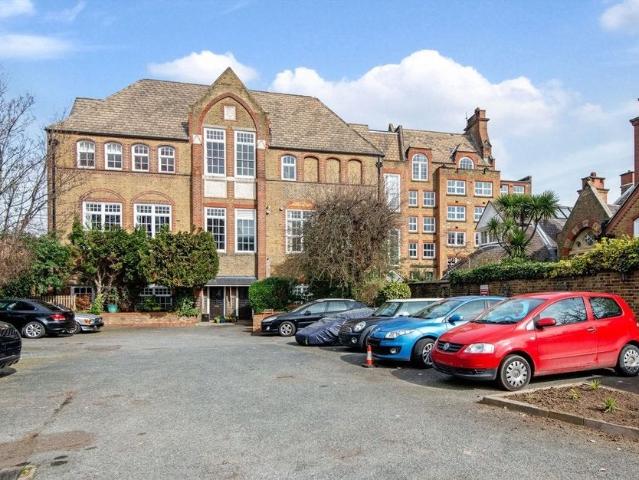 Apartment at Schoolbell Mews, Greater London