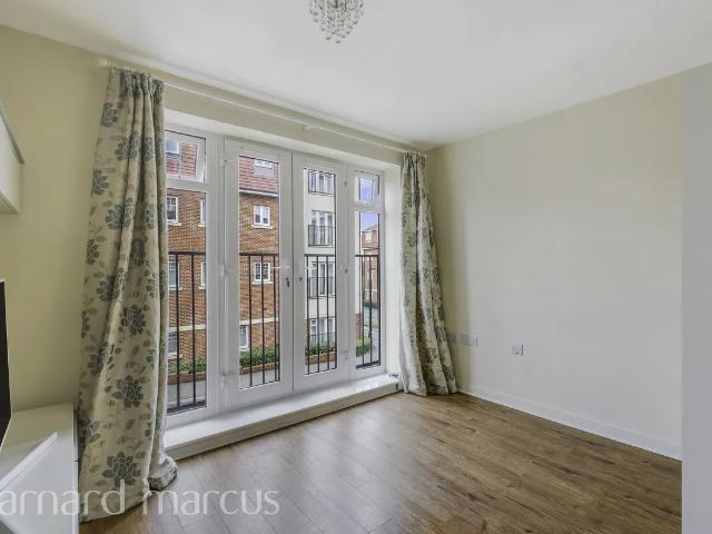 Apartment at Schoolgate Drive, Greater London