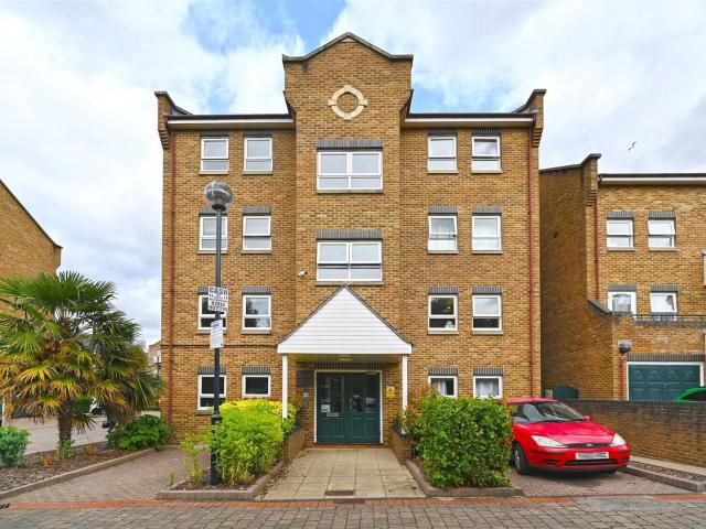 Apartment at Schooner Close, Greater London