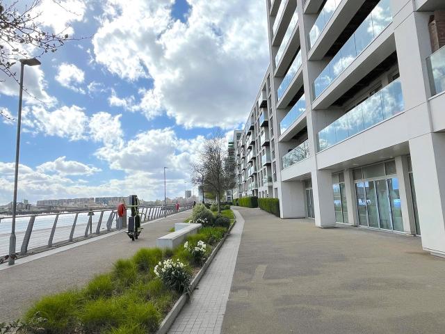 Apartment at Schooner Road, Greater London