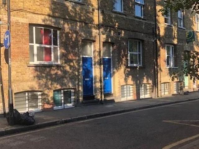 Apartment at Settles Street, Greater London