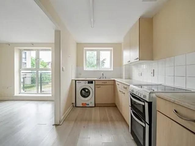Apartment at Seven Kings Way, Greater London