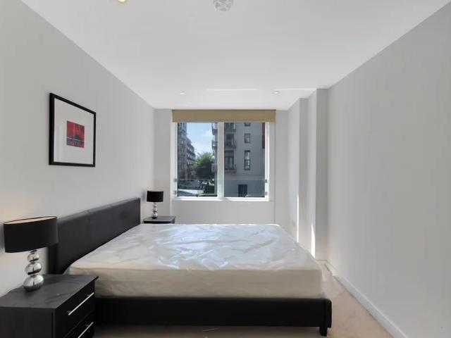 Apartment at Seven Sea Gardens, Greater London