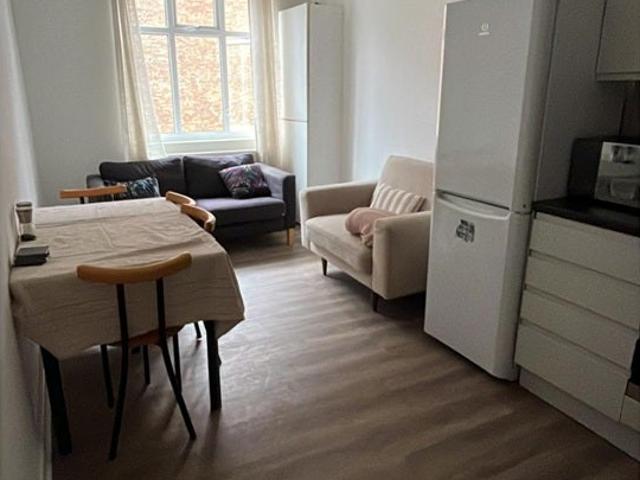 Apartment at Seven Sisters Road, Greater London