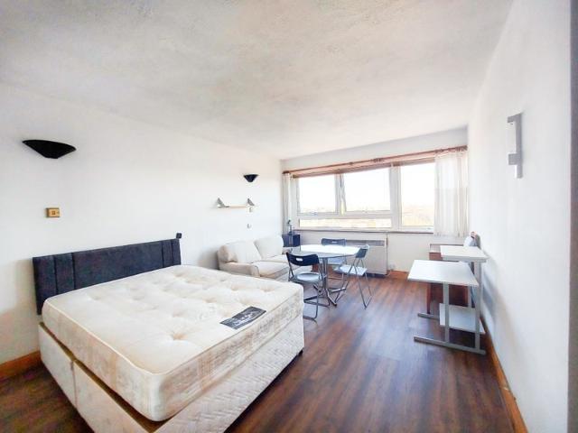 Apartment at Seven Sisters Road, Greater London